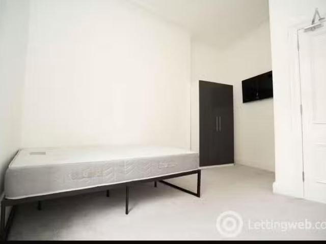 Charming 3 BR Property to rent in Bruntsfield Gardens, Edinbur.