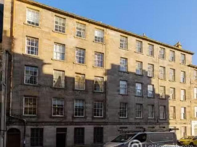 New 3 BR Property to rent in Brighton Street, City Centre, Edi.