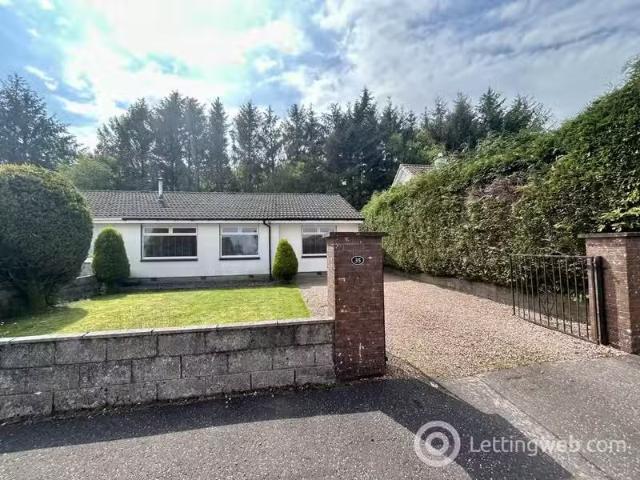 Charming 3 BR Property to rent in Broomwell Gardens, Monikie.