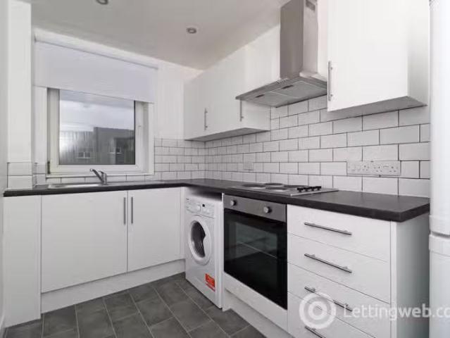 Deal! 3 BR Property to rent in Dunholm Terrace, Dundee