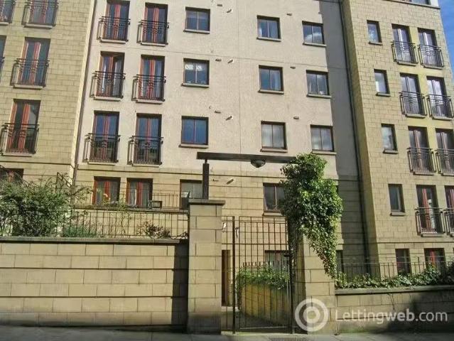 New 3 BR Property to rent in High Riggs, Edinburgh, Midlothian.
