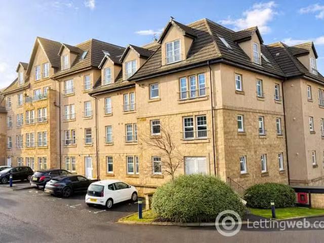 Unique 3 BR Property to rent in Marina Road, Bathgate