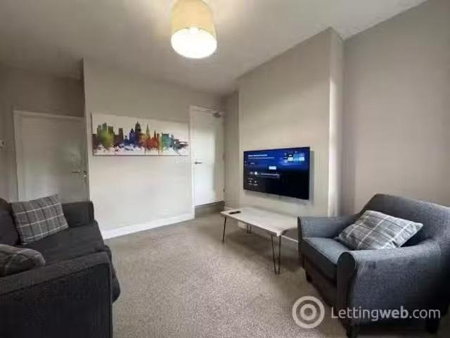 Rental! 3 BR Property to rent in Wollaton Road, Beeston