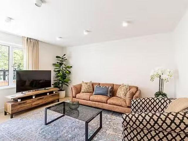 Deal! 3 BR Short's Gardens