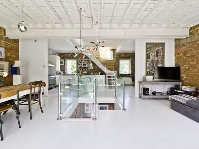 For Rent! 3 BR 3 rooms apartment in Archway