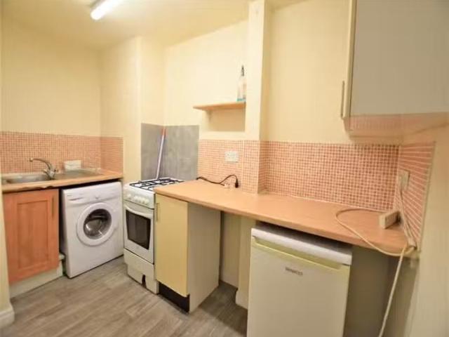 Cheap Barlow Moor Road, Manchester, 1 bedroom, Apartment