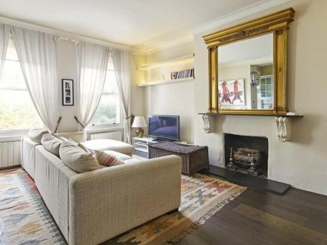 For Rent: Elegant One Bedroom Flat in Leafy Redcli