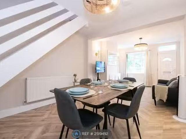New End terrace house to rent in Vincent Road, Kingston Upon T.