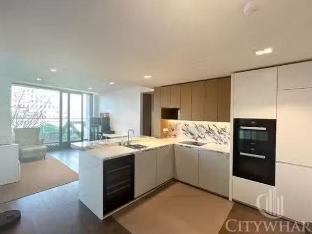 Charming Flat to rent in Apartment, Casson Square, London SE1