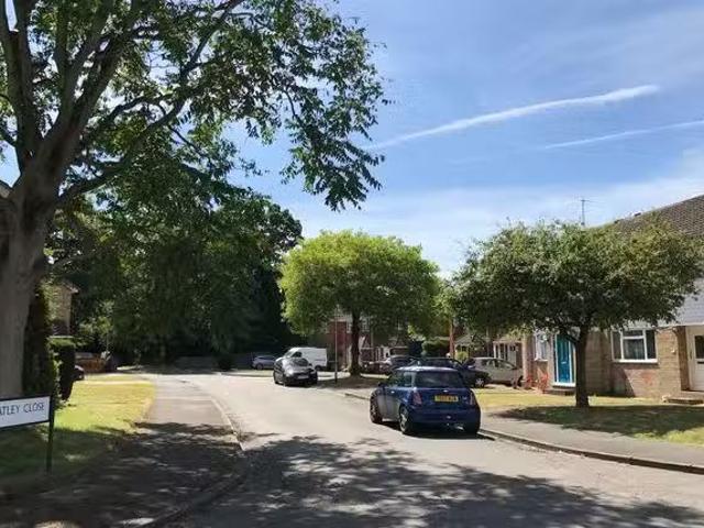 Just in! Flat to rent in Rushden Drive, Reading RG2