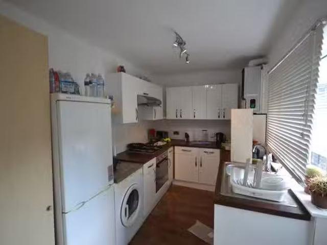 Just in! Flat to rent in Valentines Road, Ilford IG1