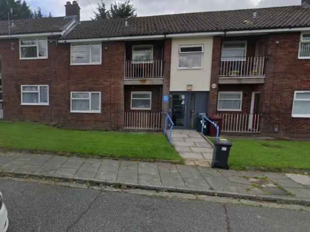 For Rent in Platt Hill, Bolton. 1st Floor Studio Flat