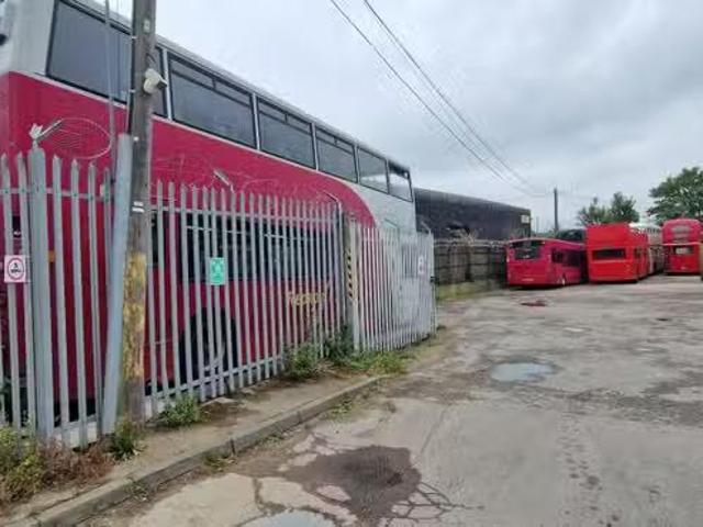 Unique Land for rent in Grove Road, Northfleet, Gravesend, Ken.