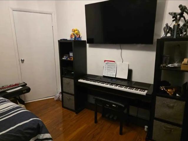 FOR RENT:LADIES PRFERRED, NO KIDSSPECIOUS 1 BR