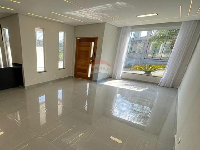 For Rent – Modern Single Story House | 3 Suites, 4 Bathrooms, 140m² – Residencial Veneza Condominium