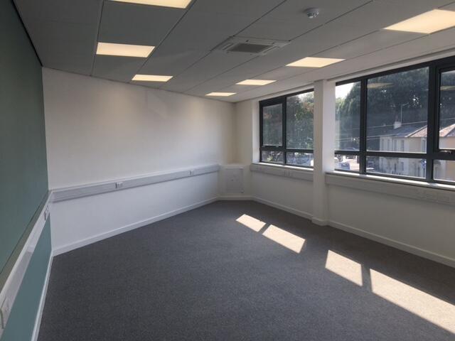 For Rent Office Dorking Surrey DS100110346