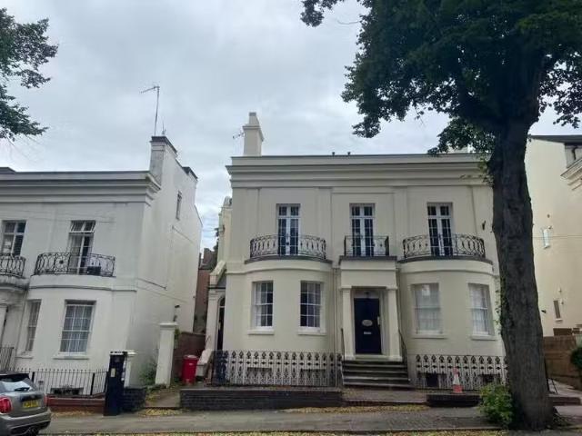 Deal! Portland Mews, LEAMINGTON SPA