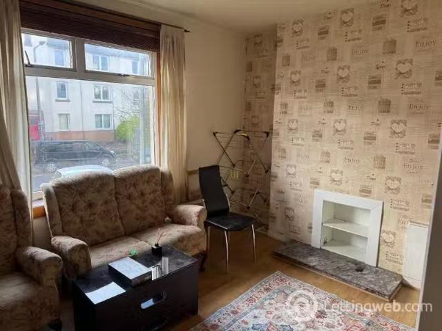 Nice Property to rent in Moat Drive, Slateford, Edinburgh, EH1.
