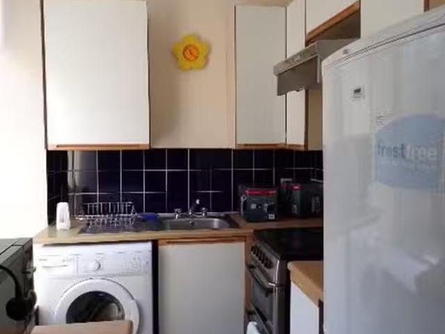 Cheap Property to rent in Ashvale Place, First Floor left, AB10
