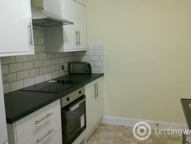 Deal! Property to rent in Broughton Street