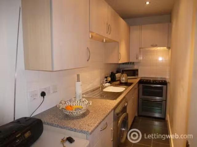 Cheap Property to rent in Charlotte Street, City Centre, Aberd.
