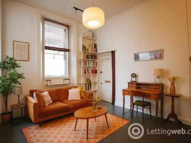 Just in! Property to rent in Constitution Street, The Shore, E.