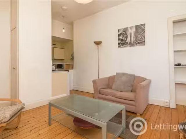 Deal! Property to rent in Lyne Street, Edinburgh, EH7