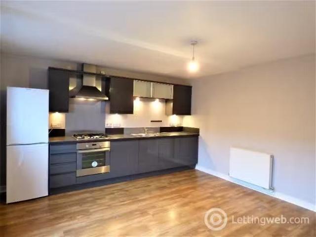 Deal! Property to rent in Salamander Court, Leith, Edinburgh.