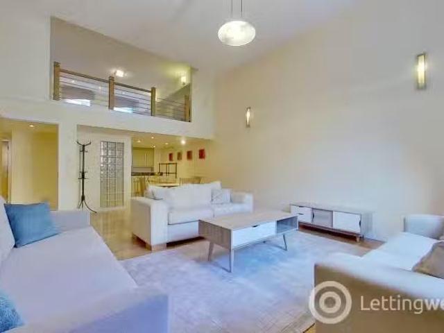 For Rent! Property to rent in South Frederick Street, Glasgow.