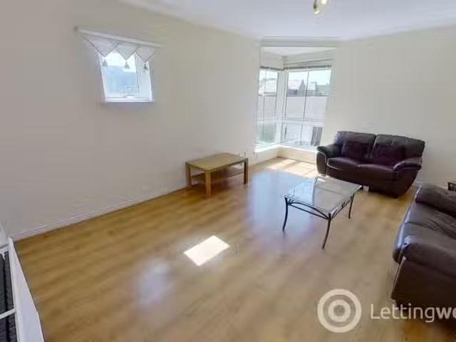 Nice Property to rent in Westercraigs Court, Glasgow, G31