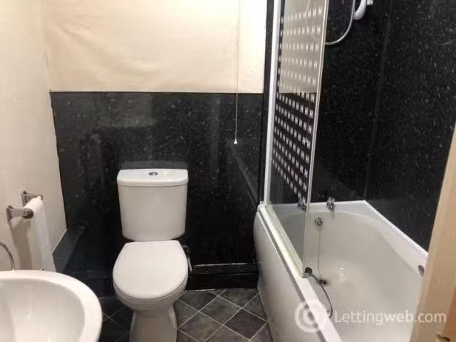 Unique Property to rent in 86 Peddie Street, Dundee off Black.
