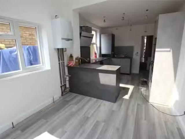 New Room to rent in Marsala Road, London SE13