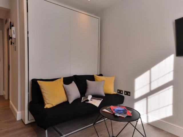 For Rent Shared Living/roommate London London DS90560741
