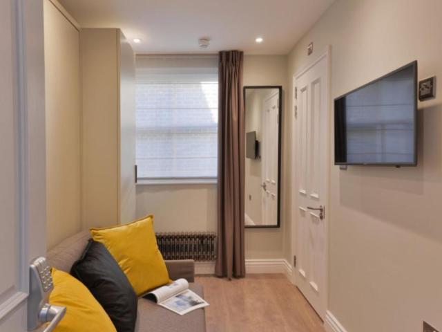 For Rent Shared Living/roommate London London DS90560986