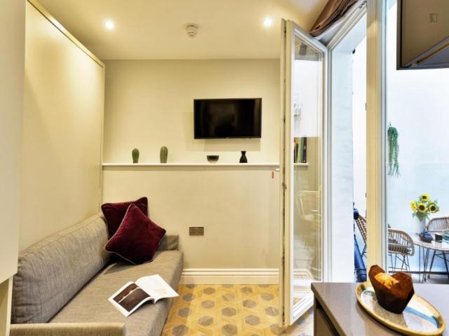 For Rent Shared Living/roommate London London DS90560982