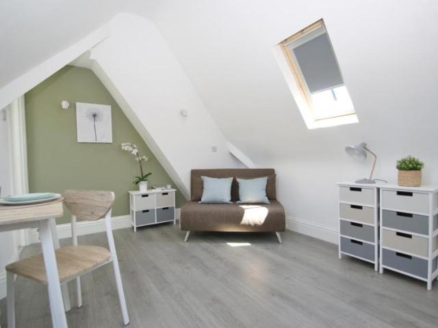 For Rent Shared Living/roommate London London DS90562079