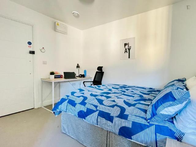 For Rent Shared Living/roommate Southampton Southampton DLS90562660