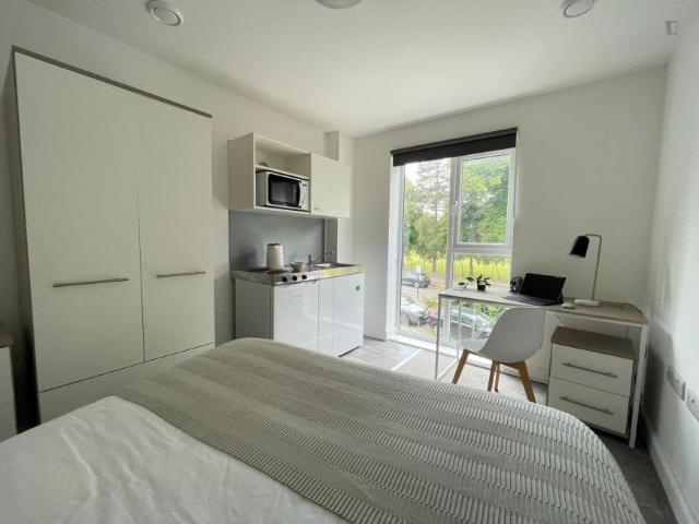 For Rent Shared Living/roommate Southampton Southampton DLS90562662