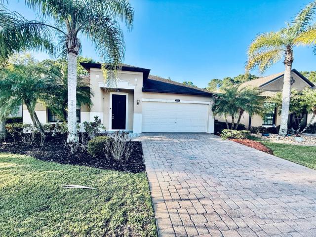 For Rent: Spacious 3 Bed / 2 Bath Single Family Home in Bayside Lakes