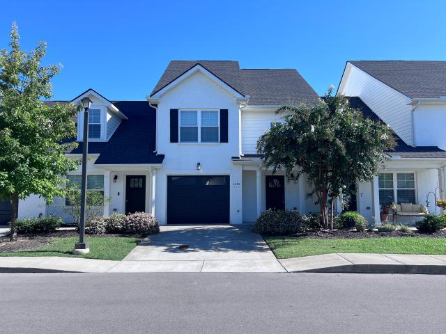 For Rent Spacious 3BR/3.5BA Townhome in Murfreesboro, TN $1,875/mo