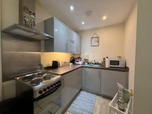 Rental! Studio apartment for rent in Pioneer, Jupiter Complex.