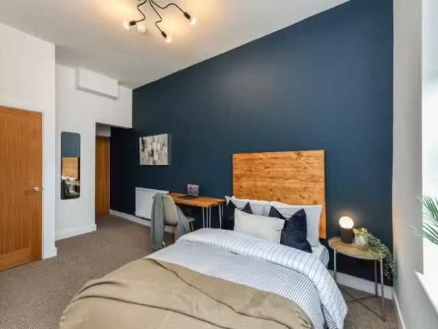 Nice Studio flat for rent in Studio 2, 978 London Road, Derby.