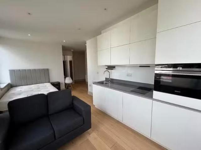 Charming Studio flat for rent in Surbiton Road, Kingston Upon.