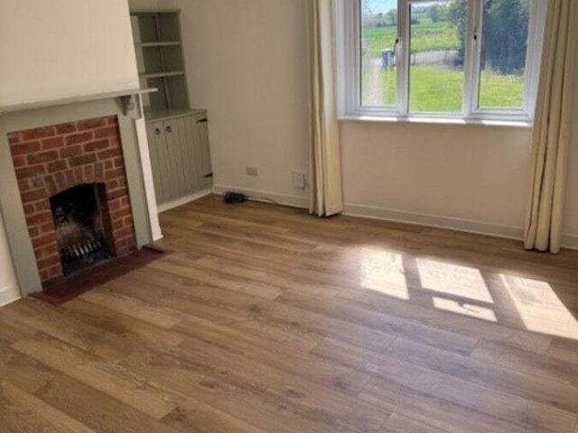 Ford Lane, BASINGSTOKE 3 bed cottage to rent £1,795 pcm £414 pw