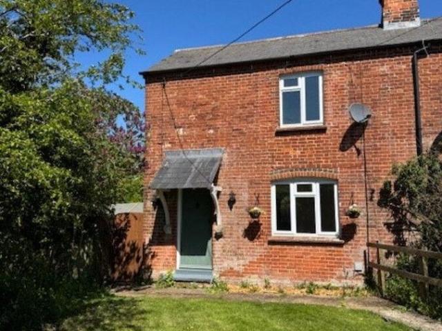 Ford Lane, BASINGSTOKE 3 bed cottage to rent £1,795 pcm £414 pw