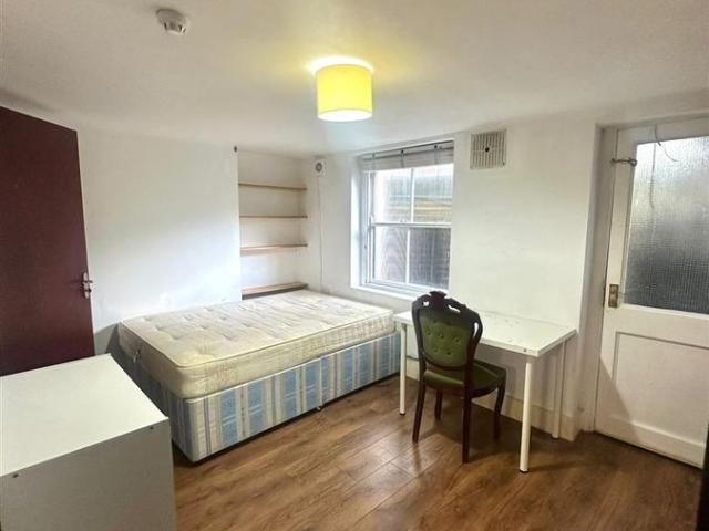 Ford Square, London E1, Room to rent, £999 pcm | PrimeLocation