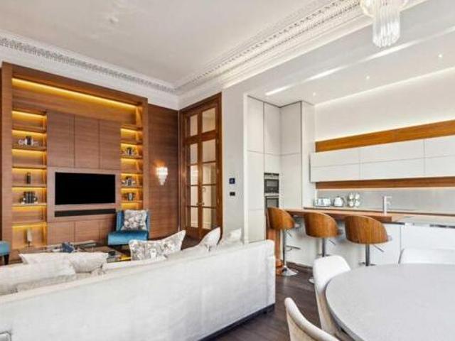 Fordham Court, Devere Gardens, 3 Bedroom Apartment