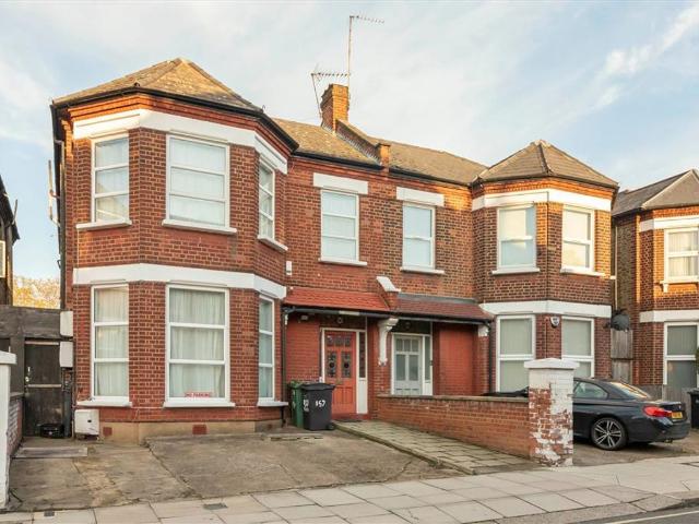 Fordwych Road, Cricklewood NW2, 4 bed flat to rent, £3,653 pcm | PrimeLocation