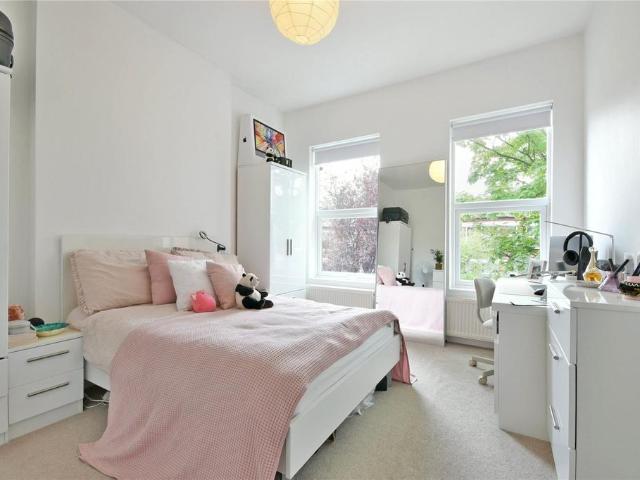 Fordwych Road, Cricklewood, London, NW2 1 bed flat to rent £1,750 pcm £404 pw