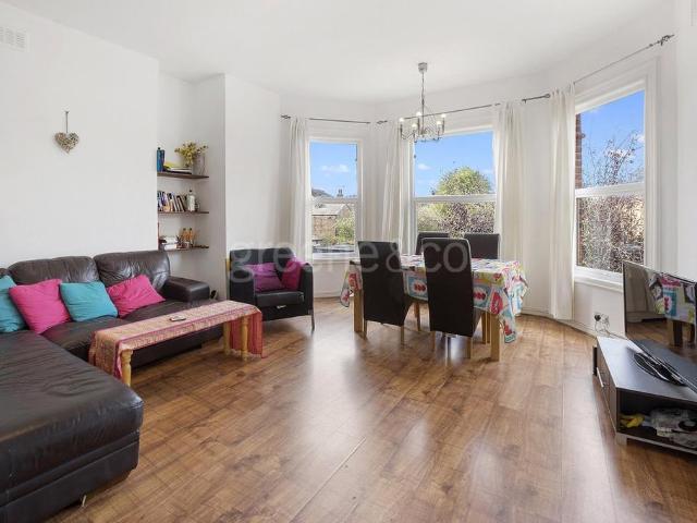 Fordwych Road London NW2 2 bed flat to rent £2,000 pcm £462 pw